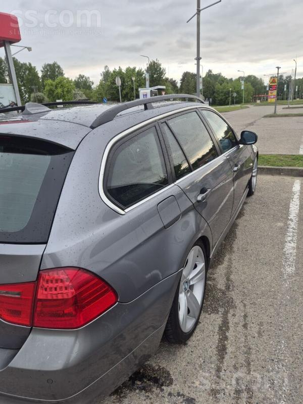 Pelēks BMW 330 2009 Preiļi, ar dzinēja tilpumu 3.00 L un nobraukumu 304 tūkst. km par 6500 €, foto 5 vietnē AUTOMOTO.COM.LV