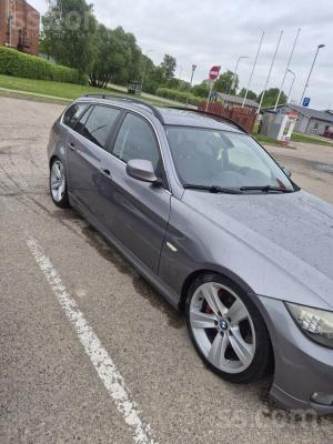 Pelēks BMW 330 2009 Preiļi, ar dzinēja tilpumu 3.00 L un nobraukumu 304 tūkst. km par 6500 €, foto 10 vietnē AUTOMOTO.COM.LV