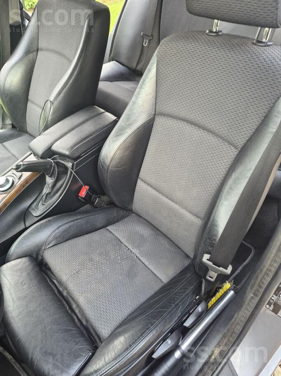 Pelēks BMW 330 2009 Preiļi, ar dzinēja tilpumu 3.00 L un nobraukumu 304 tūkst. km par 6500 €, foto 24 vietnē AUTOMOTO.COM.LV