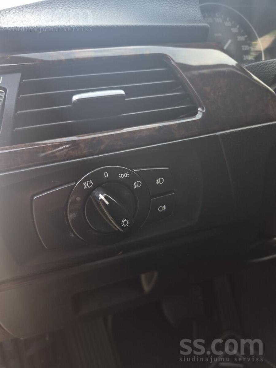 Pelēks BMW 330 2009 Preiļi, ar dzinēja tilpumu 3.00 L un nobraukumu 304 tūkst. km par 6500 €, foto 25 vietnē AUTOMOTO.COM.LV