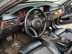 Pelēks BMW 330 2009 Rīga, ar dzinēja tilpumu 3.00 L un nobraukumu 307 tūkst. km par 5700 €, foto 11 vietnē AUTOMOTO.COM.LV
