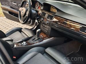 Pelēks BMW 330 2009 Rīga, ar dzinēja tilpumu 3.00 L un nobraukumu 307 tūkst. km par 5700 €, foto 12 vietnē AUTOMOTO.COM.LV