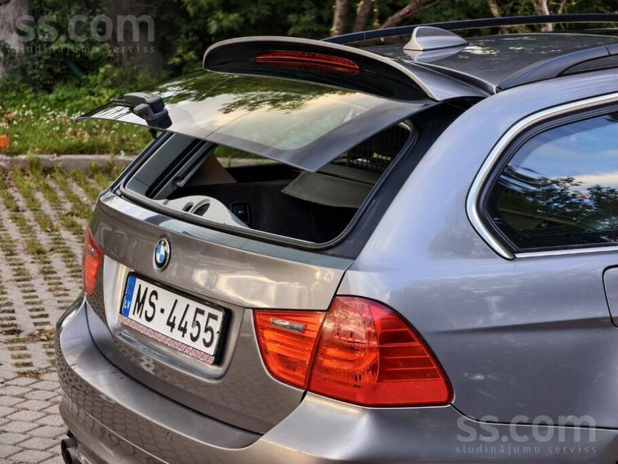 Pelēks BMW 330 2009 Rīga, ar dzinēja tilpumu 3.00 L un nobraukumu 307 tūkst. km par 5700 €, foto 17 vietnē AUTOMOTO.COM.LV