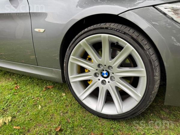 Pelēks BMW 330 2009 Madona, ar dzinēja tilpumu 3.00 L un nobraukumu 407 tūkst. km par 6300 €, foto 6 vietnē AUTOMOTO.COM.LV