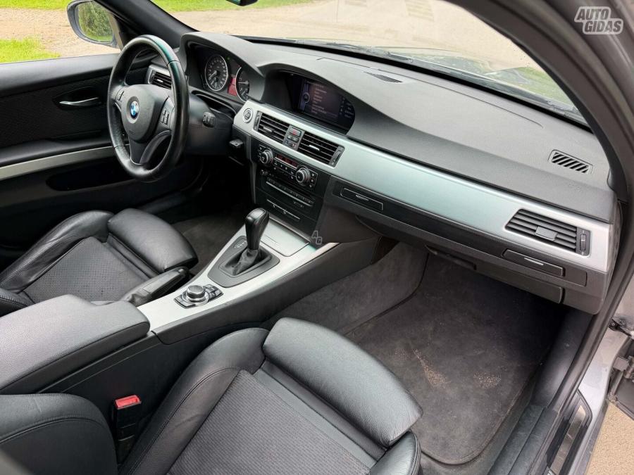 Grey BMW 330 2010 in Kaunas, with an engine capacity of 3.00 L and mileage of 323 thousand km for 4700 €, photo 10 on AUTOMOTO.COM.LV