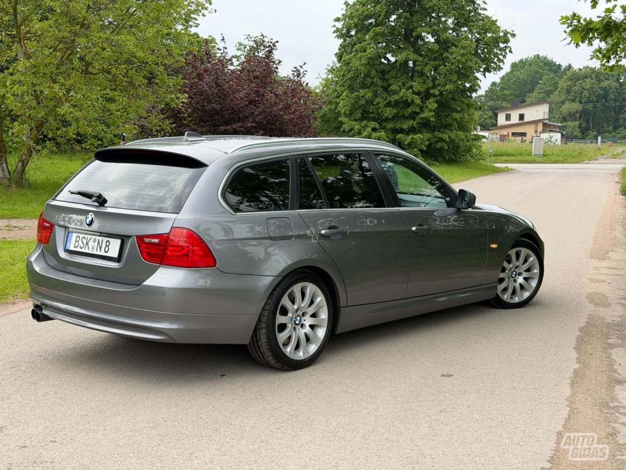 Grey BMW 330 2010 in Kaunas, with an engine capacity of 3.00 L and mileage of 323 thousand km for 4300 €, photo 8 on AUTOMOTO.COM.LV