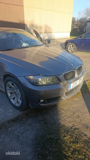 Pelēks BMW 330 2010 Hāpsalu, ar dzinēja tilpumu 3.00 L un nobraukumu 469 tūkst. km par 5000 €, foto 12 vietnē AUTOMOTO.COM.LV