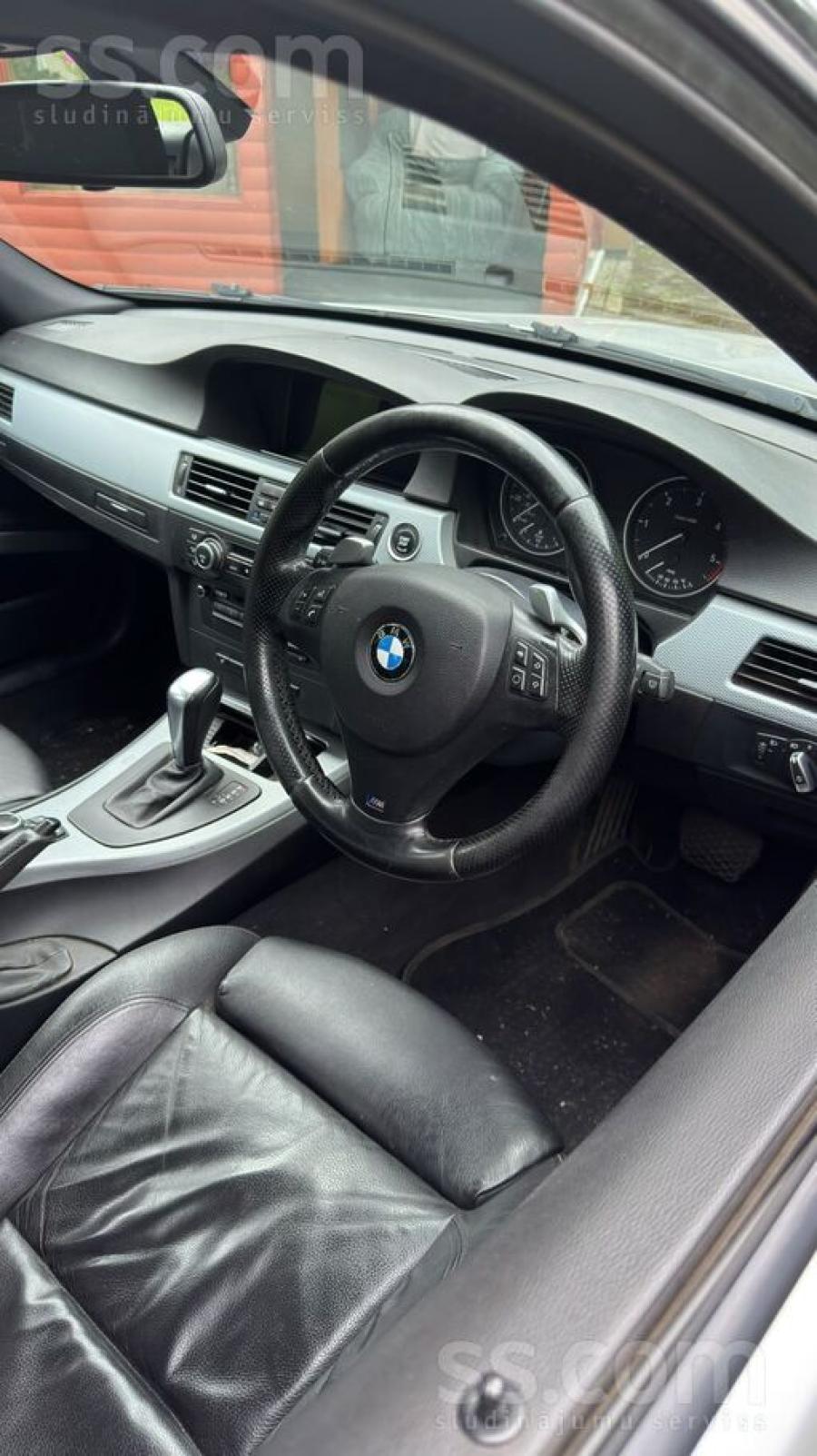 Grey BMW 330 2010 in Jelgava, with an engine capacity of 3.00 L and mileage of 220 thousand km for 3750 €, photo 5 on AUTOMOTO.COM.LV