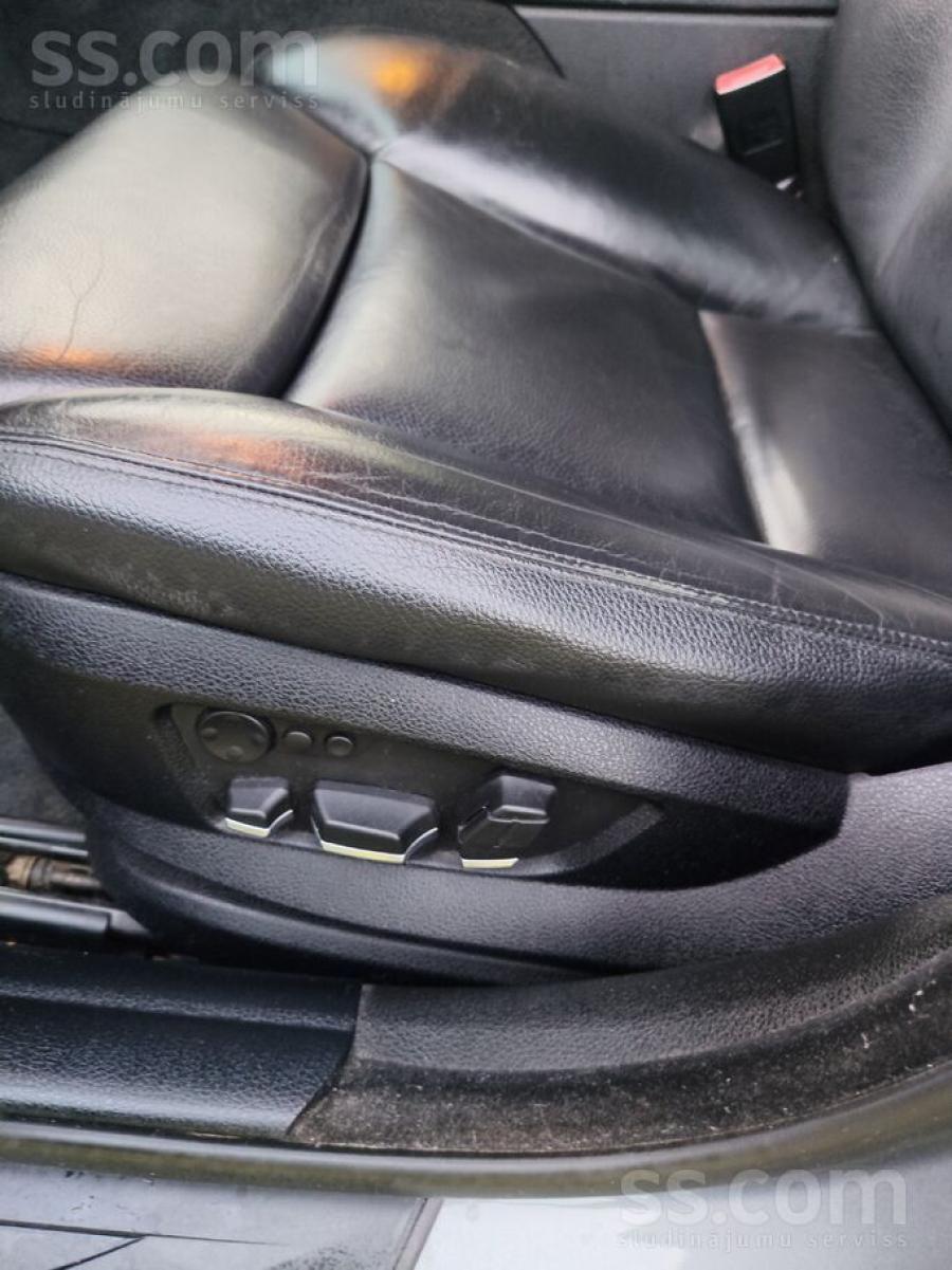 Pelēks BMW 330 2010 Jelgava, ar dzinēja tilpumu 3.00 L un nobraukumu 323 tūkst. km par 9400 €, foto 15 vietnē AUTOMOTO.COM.LV