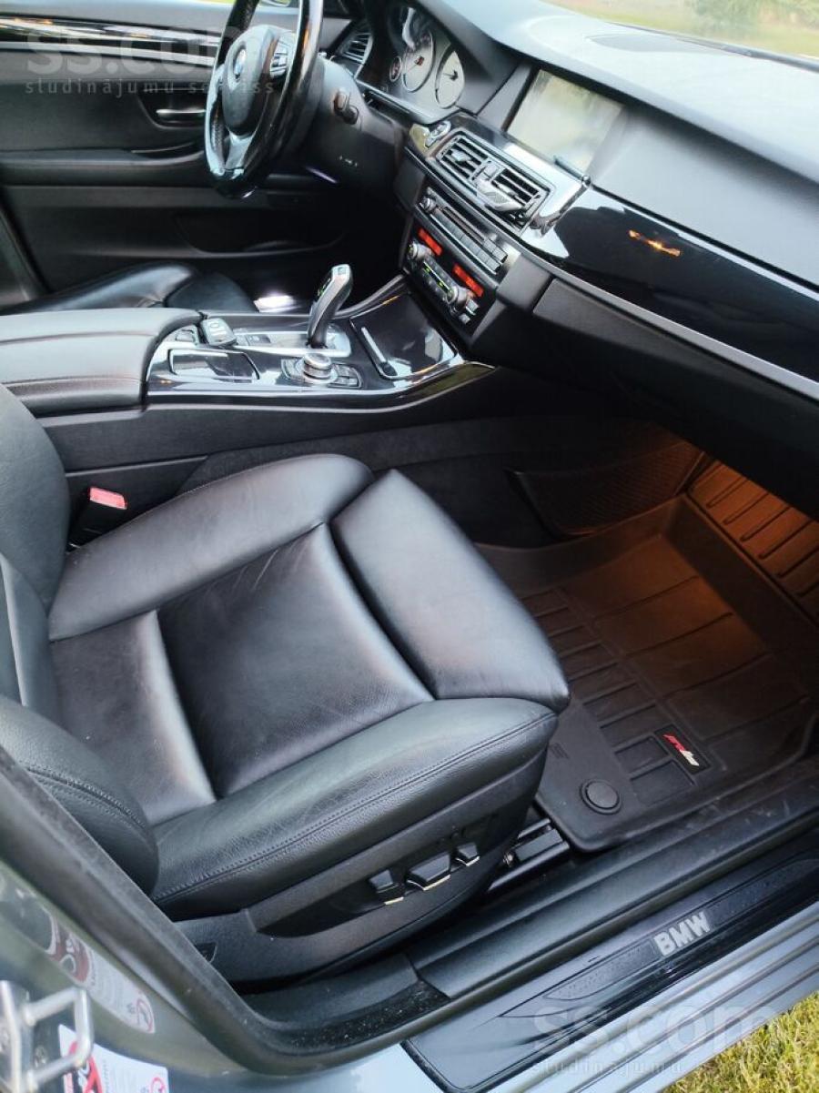 Pelēks BMW 330 2010 Jelgava, ar dzinēja tilpumu 3.00 L un nobraukumu 323 tūkst. km par 9400 €, foto 17 vietnē AUTOMOTO.COM.LV
