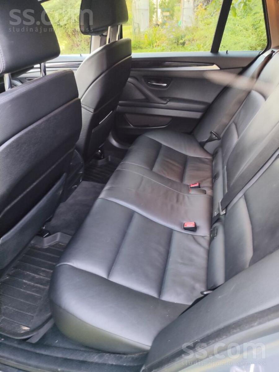 Pelēks BMW 330 2010 Jelgava, ar dzinēja tilpumu 3.00 L un nobraukumu 323 tūkst. km par 9400 €, foto 18 vietnē AUTOMOTO.COM.LV