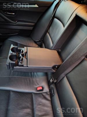 Pelēks BMW 330 2010 Jelgava, ar dzinēja tilpumu 3.00 L un nobraukumu 323 tūkst. km par 9400 €, foto 19 vietnē AUTOMOTO.COM.LV