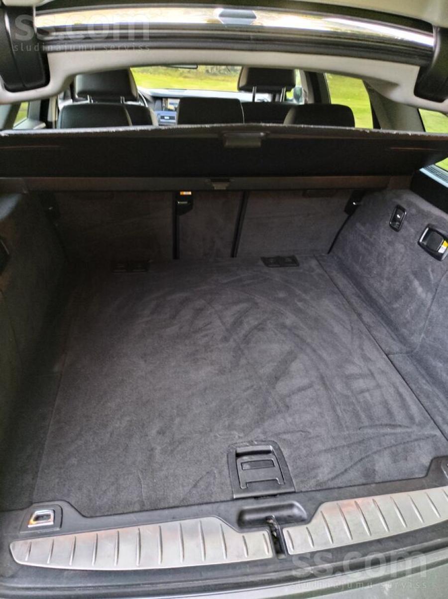 Pelēks BMW 330 2010 Jelgava, ar dzinēja tilpumu 3.00 L un nobraukumu 323 tūkst. km par 9400 €, foto 22 vietnē AUTOMOTO.COM.LV