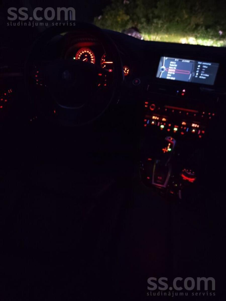 Pelēks BMW 330 2010 Jelgava, ar dzinēja tilpumu 3.00 L un nobraukumu 323 tūkst. km par 9400 €, foto 30 vietnē AUTOMOTO.COM.LV