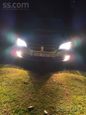 Pelēks BMW 330 2010 Jelgava, ar dzinēja tilpumu 3.00 L un nobraukumu 323 tūkst. km par 9400 €, foto 33 vietnē AUTOMOTO.COM.LV