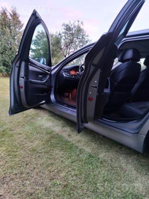 Pelēks BMW 330 2010 Jelgava, ar dzinēja tilpumu 3.00 L un nobraukumu 323 tūkst. km par 9400 €, foto 35 vietnē AUTOMOTO.COM.LV