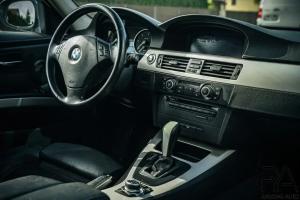 Pelēks BMW 330 2010 Rīga, ar dzinēja tilpumu 3.00 L un nobraukumu 430 tūkst. km par 2590 €, foto 6 vietnē AUTOMOTO.COM.LV