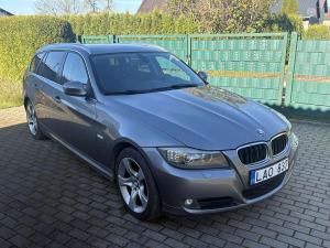 Pelēks BMW 330 2011 Viļņa, ar dzinēja tilpumu 2.99 L un nobraukumu 443 tūkst. km par 4600 €, foto  vietnē AUTOMOTO.COM.LV