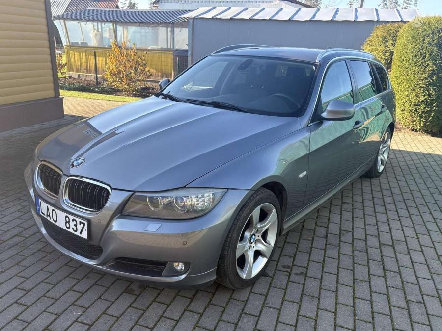 Grey BMW 330 2011 in Vilnius, with an engine capacity of 2.99 L and mileage of 443 thousand km for 4600 €, photo 3 on AUTOMOTO.COM.LV