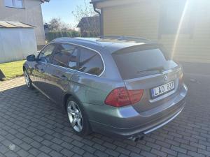 Grey BMW 330 2011 in Vilnius, with an engine capacity of 2.99 L and mileage of 443 thousand km for 4600 €, photo 6 on AUTOMOTO.COM.LV