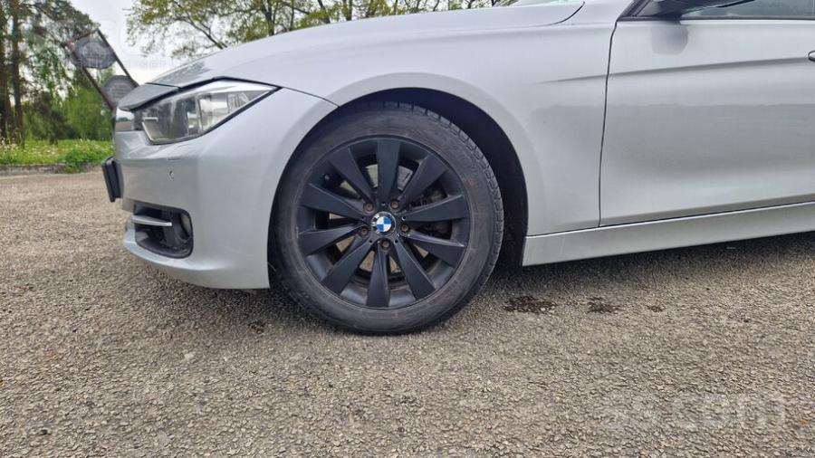 Pelēks BMW 330 2013 Bauska, ar dzinēja tilpumu 3.00 L un nobraukumu 286 tūkst. km par 8500 €, foto 7 vietnē AUTOMOTO.COM.LV