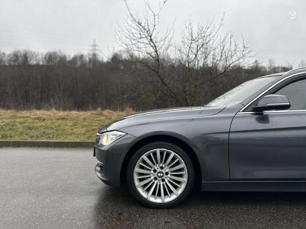 Pelēks BMW 330 2014 Viļņa, ar dzinēja tilpumu 2.99 L un nobraukumu 272 tūkst. km par 8650 €, foto 10 vietnē AUTOMOTO.COM.LV