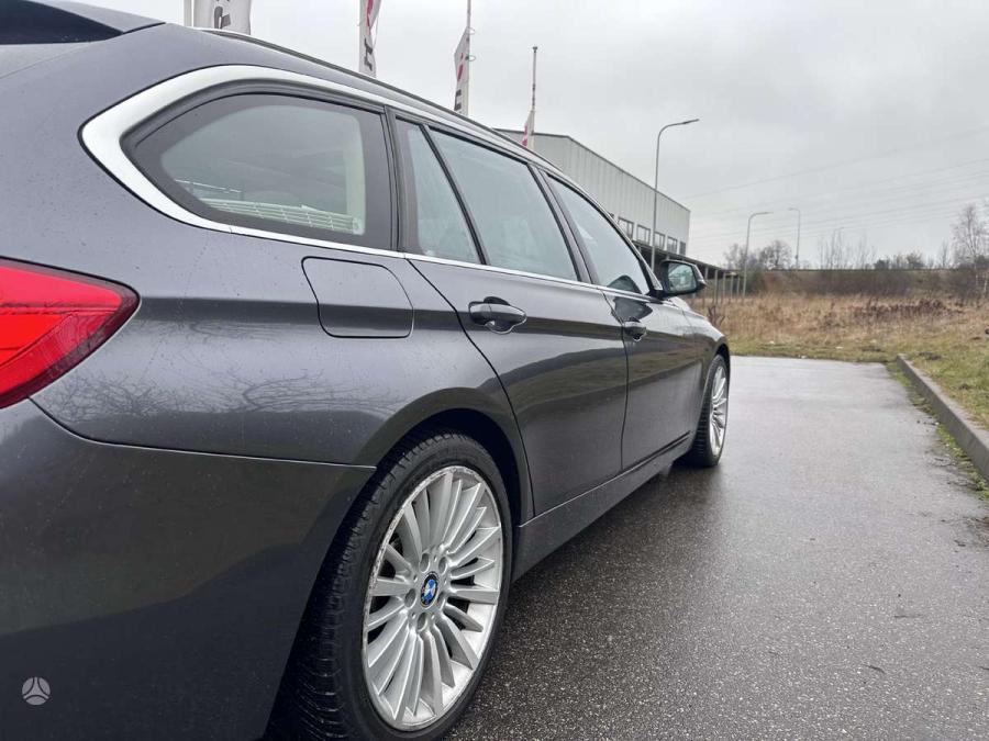 Pelēks BMW 330 2014 Viļņa, ar dzinēja tilpumu 2.99 L un nobraukumu 272 tūkst. km par 8650 €, foto 13 vietnē AUTOMOTO.COM.LV