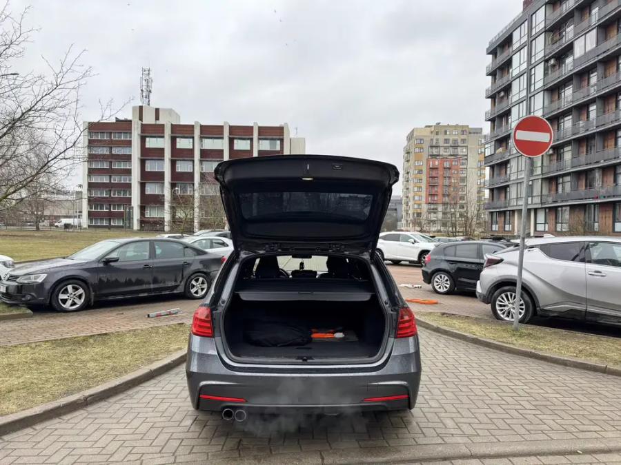 Grey BMW 330 2015 in Riga, with an engine capacity of 3.00 L and mileage of 307 thousand km for 9990 €, photo 7 on AUTOMOTO.COM.LV