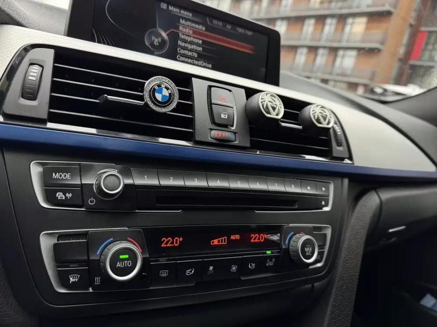 Grey BMW 330 2015 in Riga, with an engine capacity of 3.00 L and mileage of 307 thousand km for 9990 €, photo 15 on AUTOMOTO.COM.LV