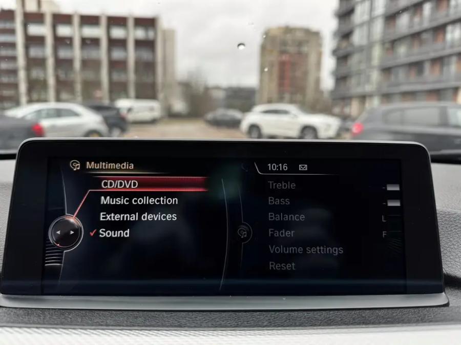 Grey BMW 330 2015 in Riga, with an engine capacity of 3.00 L and mileage of 307 thousand km for 9990 €, photo 16 on AUTOMOTO.COM.LV
