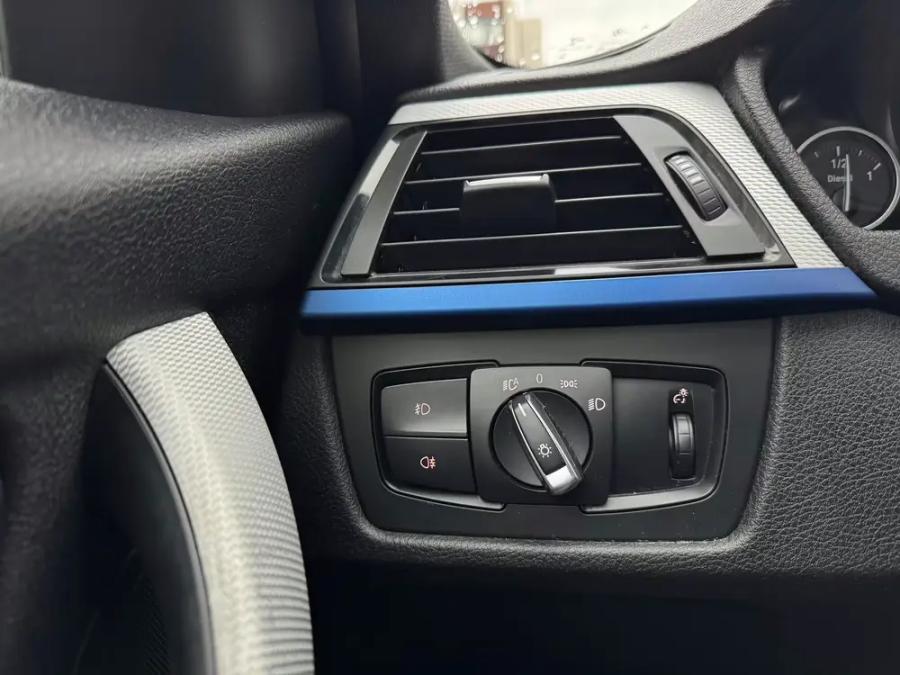 Grey BMW 330 2015 in Riga, with an engine capacity of 3.00 L and mileage of 307 thousand km for 9990 €, photo 28 on AUTOMOTO.COM.LV