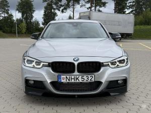Pelēks BMW 330 2016 Viļņa, ar dzinēja tilpumu 2.99 L un nobraukumu 267 tūkst. km par 13900 €, foto 3 vietnē AUTOMOTO.COM.LV