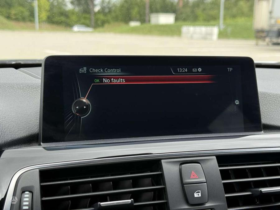 Pelēks BMW 330 2016 Viļņa, ar dzinēja tilpumu 2.99 L un nobraukumu 267 tūkst. km par 13900 €, foto 19 vietnē AUTOMOTO.COM.LV
