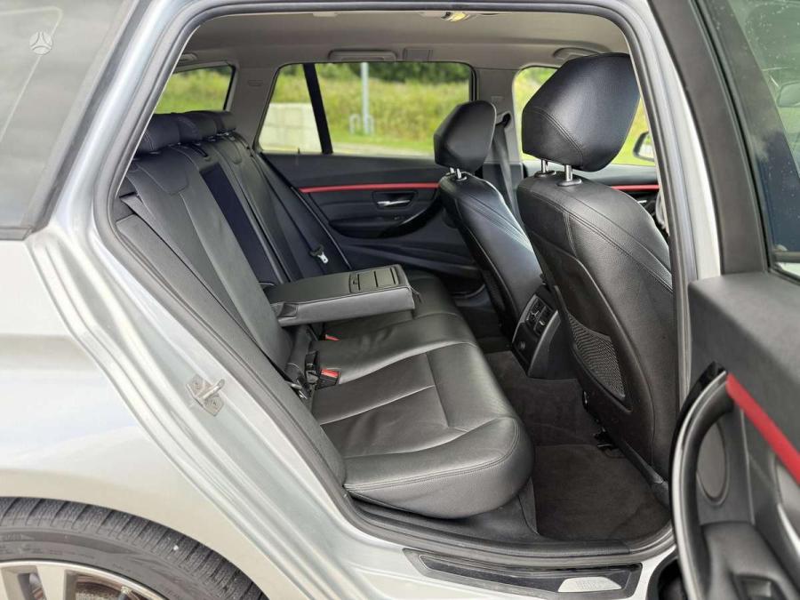 Pelēks BMW 330 2016 Viļņa, ar dzinēja tilpumu 2.99 L un nobraukumu 267 tūkst. km par 13900 €, foto 22 vietnē AUTOMOTO.COM.LV