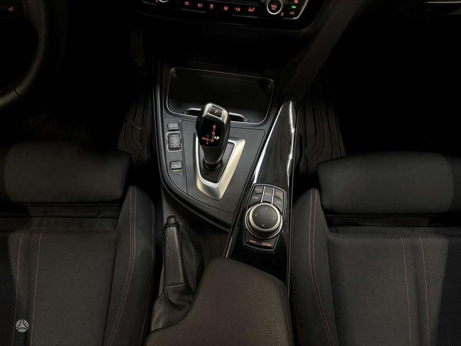 Pelēks BMW 330 2018 Viļņa, ar dzinēja tilpumu 2.00 L un nobraukumu 195 tūkst. km par 14500 €, foto 21 vietnē AUTOMOTO.COM.LV