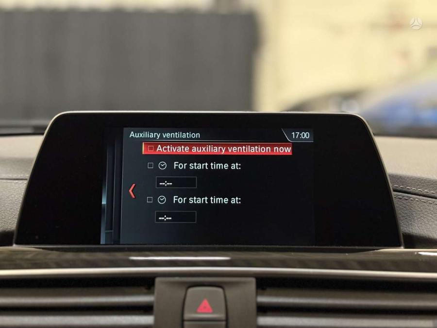 Pelēks BMW 330 2018 Viļņa, ar dzinēja tilpumu 2.00 L un nobraukumu 195 tūkst. km par 14500 €, foto 24 vietnē AUTOMOTO.COM.LV