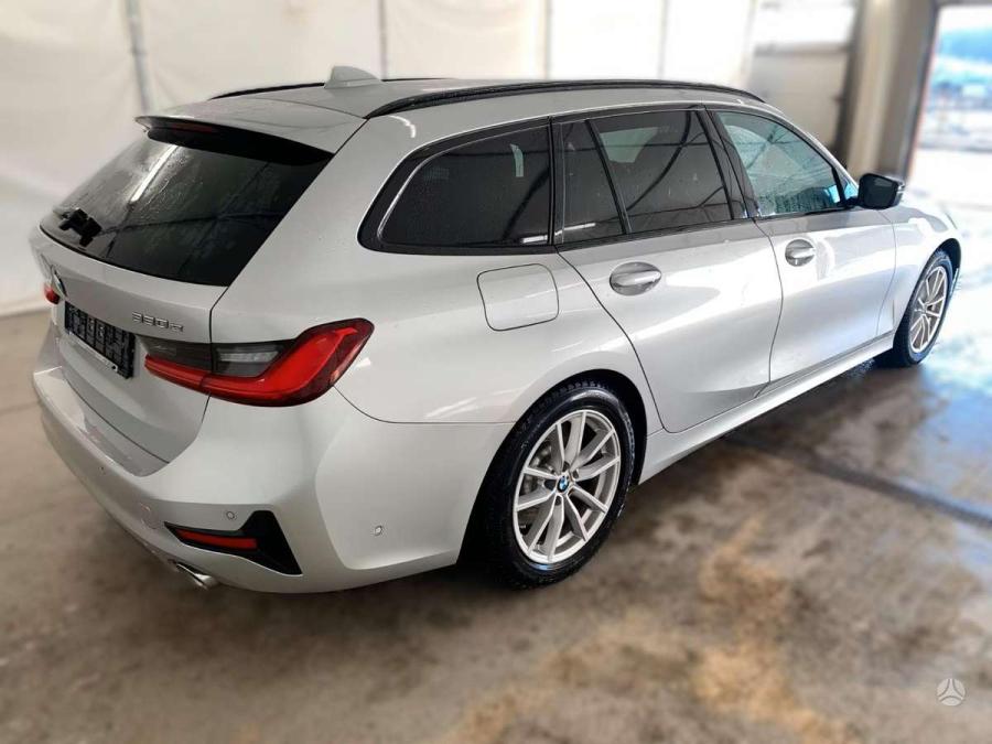 Pelēks BMW 330 2020 Viļņa, ar dzinēja tilpumu 2.00 L un nobraukumu 119 tūkst. km par 28500 €, foto 4 vietnē AUTOMOTO.COM.LV