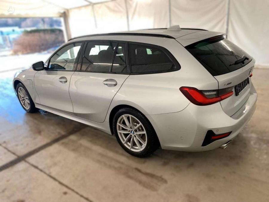 Pelēks BMW 330 2020 Viļņa, ar dzinēja tilpumu 2.00 L un nobraukumu 119 tūkst. km par 28500 €, foto 5 vietnē AUTOMOTO.COM.LV