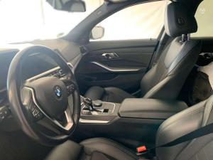 Pelēks BMW 330 2020 Viļņa, ar dzinēja tilpumu 2.00 L un nobraukumu 119 tūkst. km par 28500 €, foto 6 vietnē AUTOMOTO.COM.LV