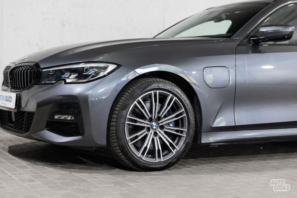 Pelēks BMW 330 2020 Viļņa, ar dzinēja tilpumu 2.00 L un nobraukumu 131 tūkst. km par 28991 €, foto 5 vietnē AUTOMOTO.COM.LV