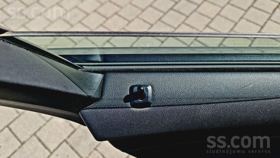 Pelēks BMW 330 2020 Rīga, ar dzinēja tilpumu 3.00 L un nobraukumu 162 tūkst. km par 27900 €, foto 24 vietnē AUTOMOTO.COM.LV