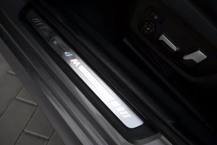 Pelēks BMW 330 2020 Jelgava, ar dzinēja tilpumu 2.00 L un nobraukumu 173 tūkst. km par 24000 €, foto 9 vietnē AUTOMOTO.COM.LV