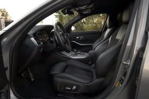 Pelēks BMW 330 2020 Jelgava, ar dzinēja tilpumu 2.00 L un nobraukumu 173 tūkst. km par 24000 €, foto 12 vietnē AUTOMOTO.COM.LV