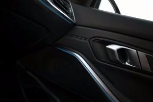 Pelēks BMW 330 2020 Jelgava, ar dzinēja tilpumu 2.00 L un nobraukumu 173 tūkst. km par 24000 €, foto 23 vietnē AUTOMOTO.COM.LV