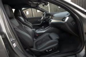 Pelēks BMW 330 2020 Jelgava, ar dzinēja tilpumu 2.00 L un nobraukumu 173 tūkst. km par 24000 €, foto 24 vietnē AUTOMOTO.COM.LV
