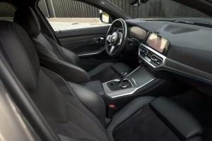 Pelēks BMW 330 2020 Jelgava, ar dzinēja tilpumu 2.00 L un nobraukumu 173 tūkst. km par 24000 €, foto 25 vietnē AUTOMOTO.COM.LV