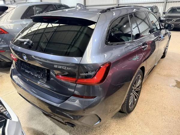 Grey BMW 330 2020 in Riga, with an engine capacity of 2.00 L and mileage of 125 thousand km for 25995 €, photo 6 on AUTOMOTO.COM.LV