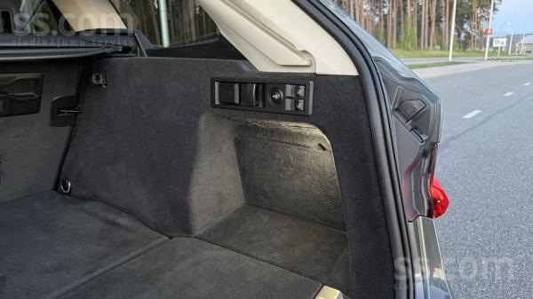 Pelēks BMW 330 2020 Rīga, ar dzinēja tilpumu 2.00 L un nobraukumu 145 tūkst. km par 23000 €, foto 8 vietnē AUTOMOTO.COM.LV