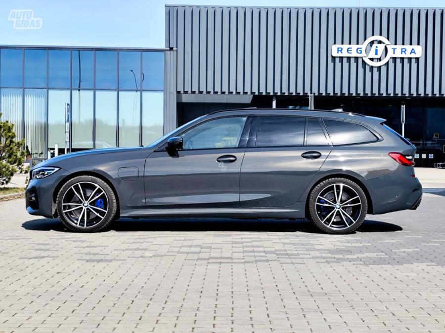Pelēks BMW 330 2021 Šauļi, ar dzinēja tilpumu 2.00 L un nobraukumu 117 tūkst. km par 24800 €, foto 5 vietnē AUTOMOTO.COM.LV