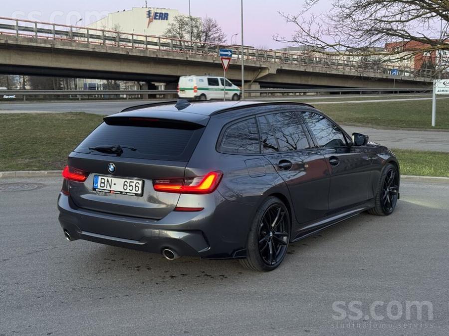 Grey BMW 330 2021 in Riga, with an engine capacity of 3.00 L and mileage of 248 thousand km for 23500 €, photo 6 on AUTOMOTO.COM.LV